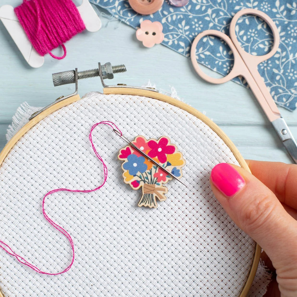 Flower Posey Magnetic Needle Holder – The Bee's Knees British Imports